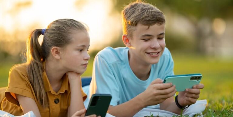 Screen Time Apps: Do They Help or Hurt? A Parent’s Guide to Finding Balance